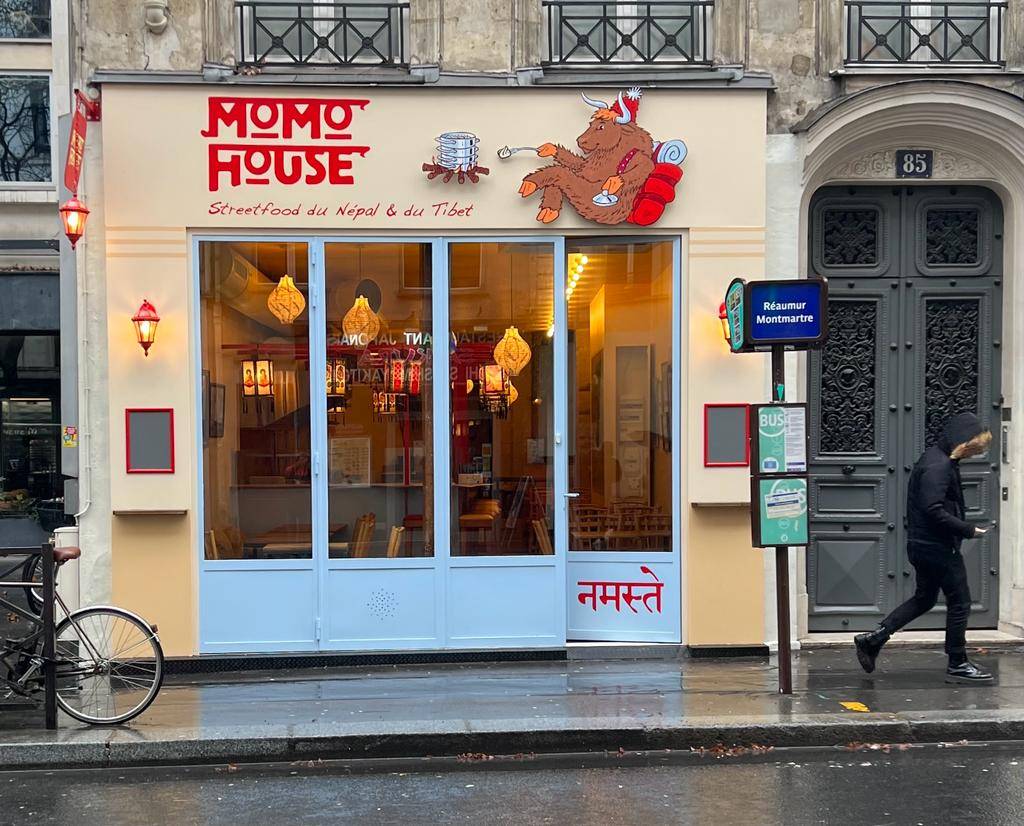 MOMO HOUSE MONTMARTRE | Site officiel, commandez et réservez en ligne