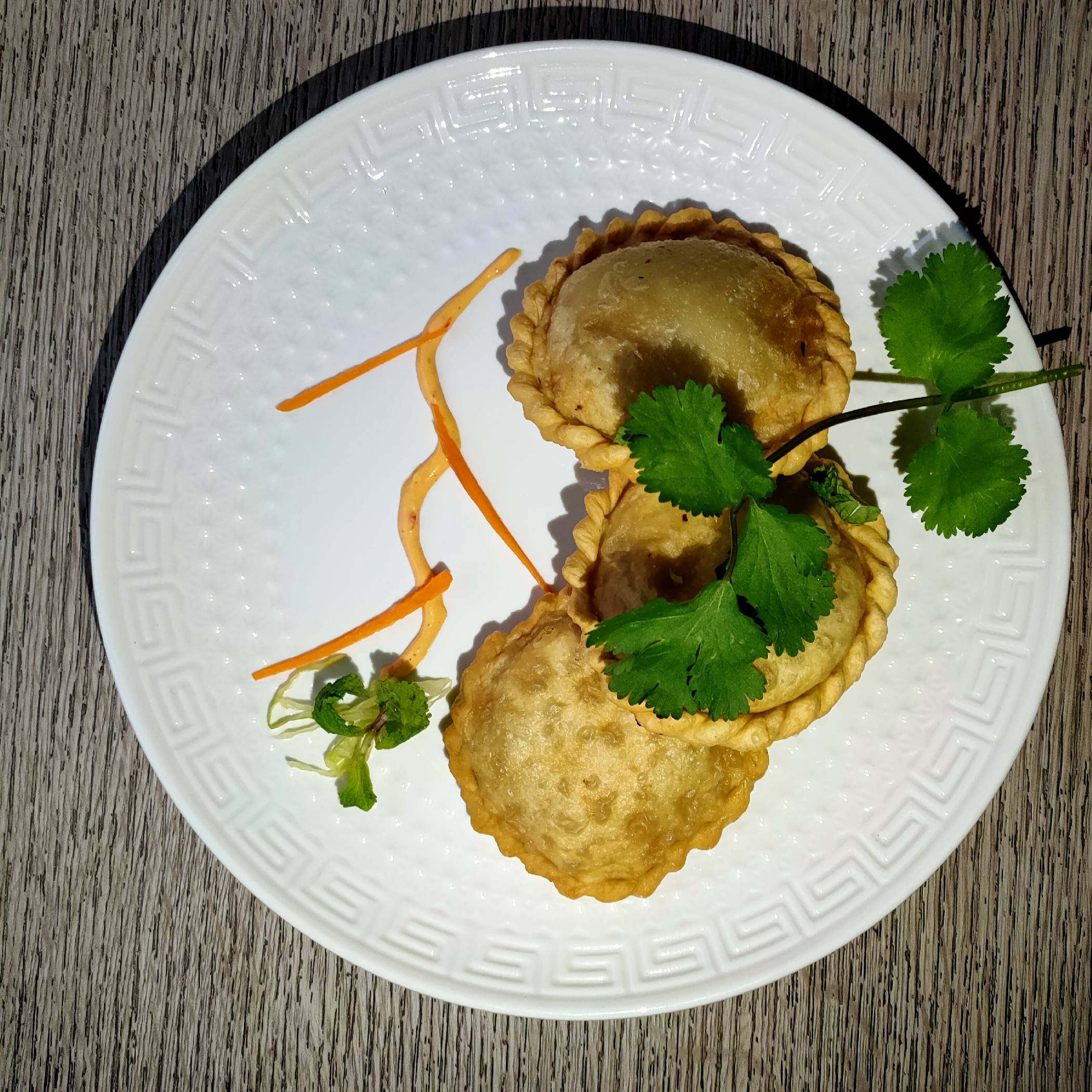 TALAI LAMO | Site officiel, commandez et réservez en ligne