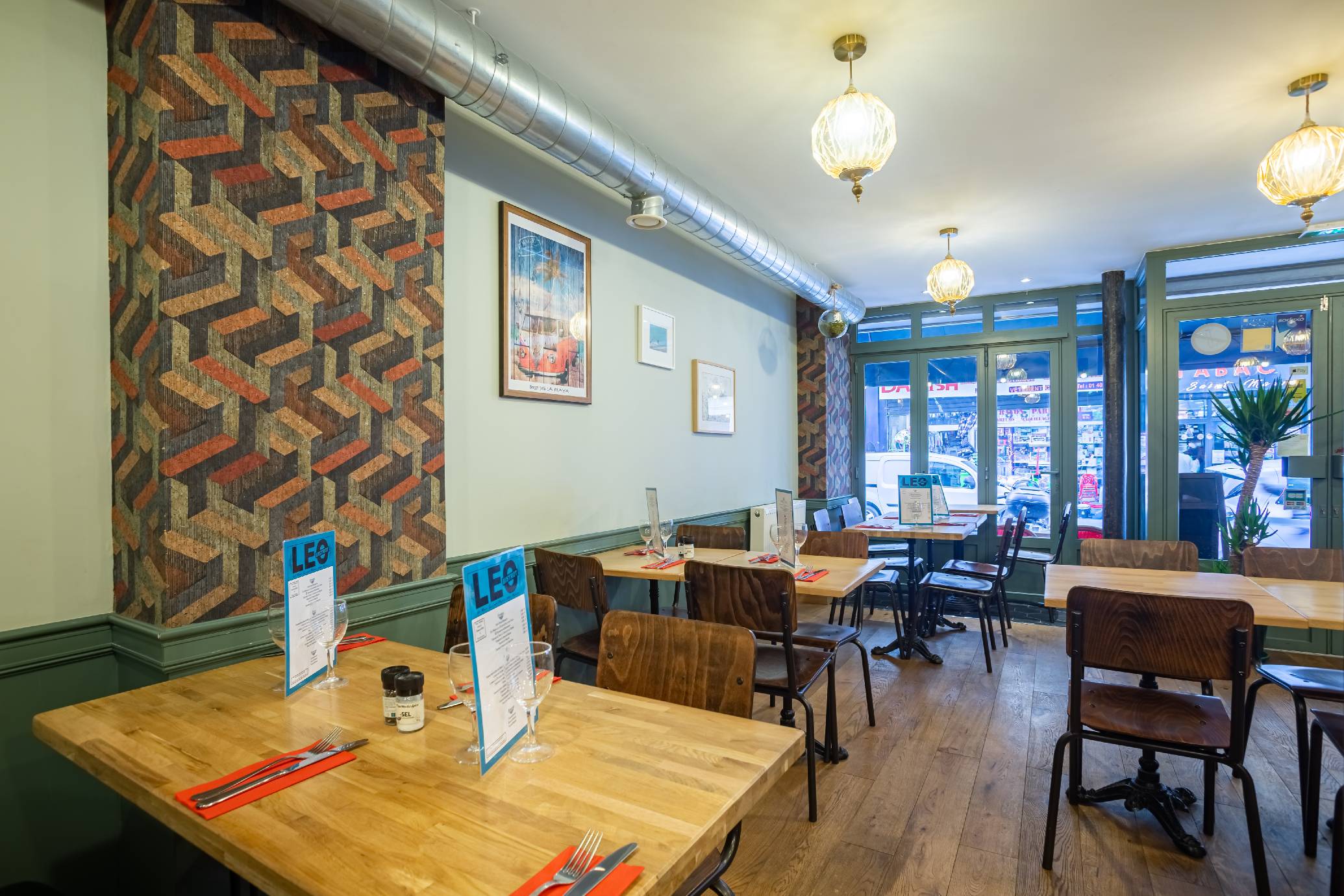 LÉO BISTROT | Site officiel, avis et réservation en ligne